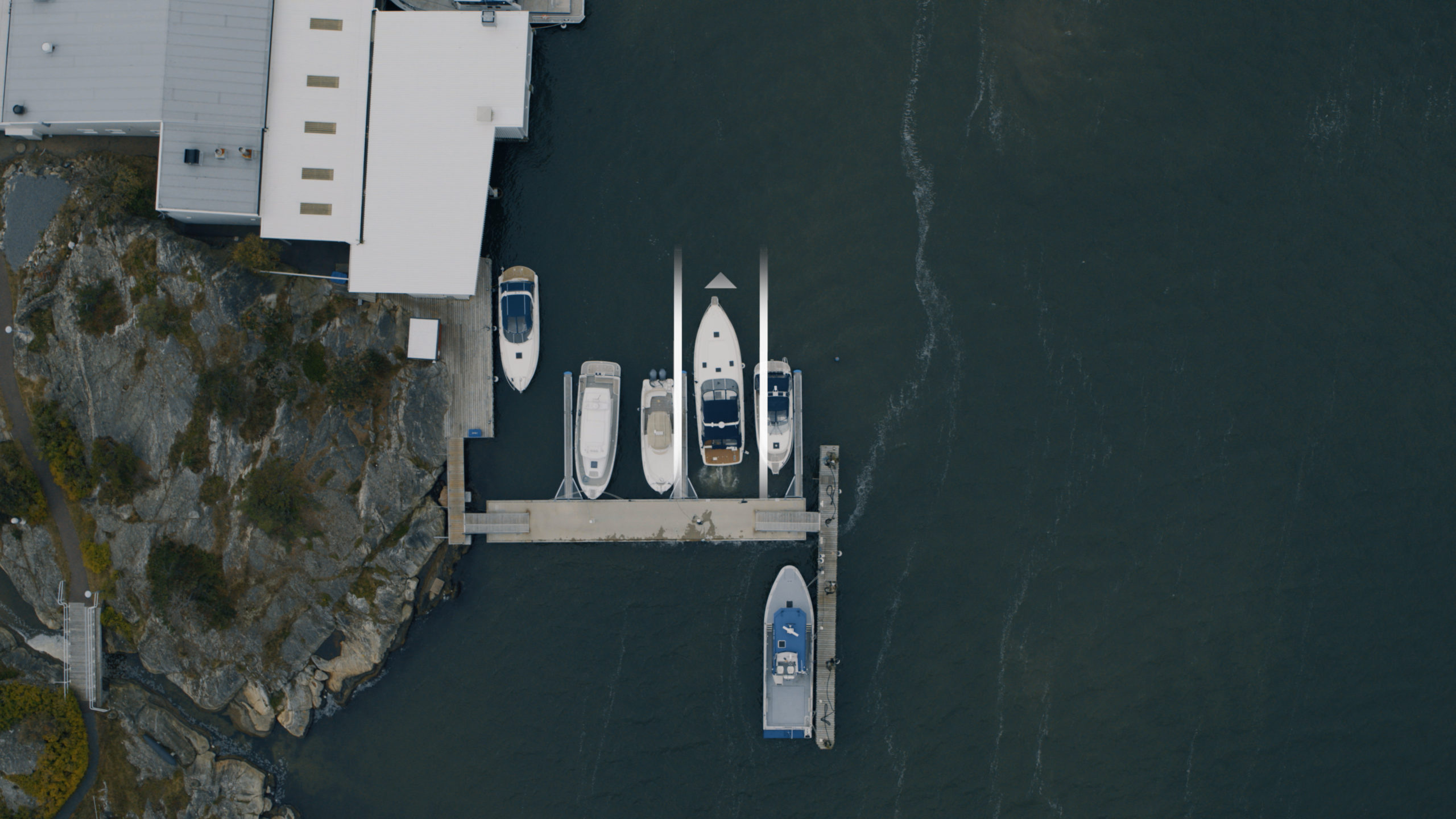 First Fully Integrated Assisted Docking System