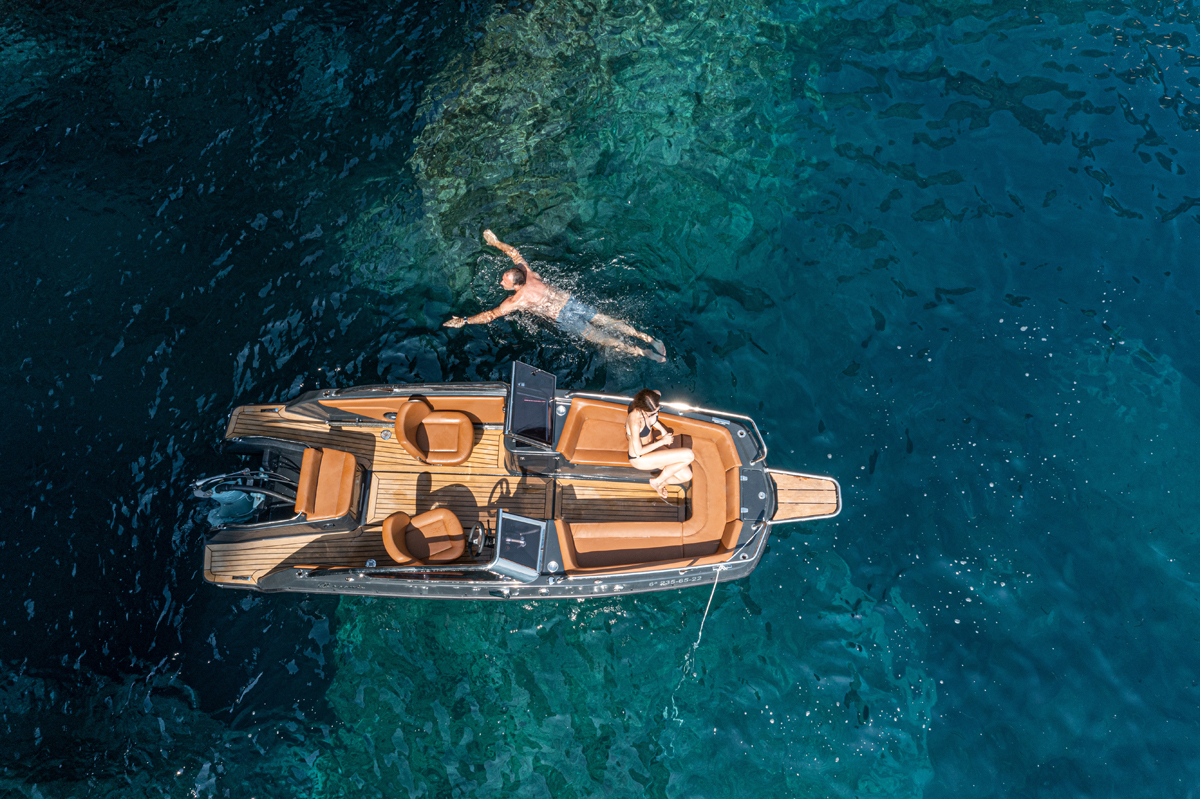 Electric boat-builder Magonis